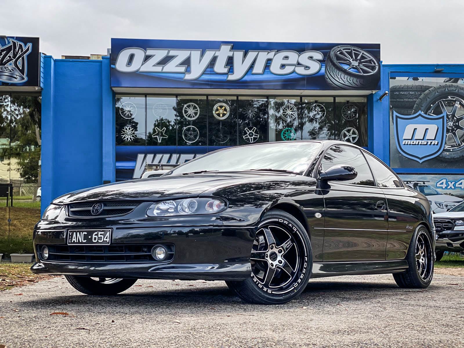 HOLDEN MONARO PRO DRAG PD1 BLACK LIP #2925