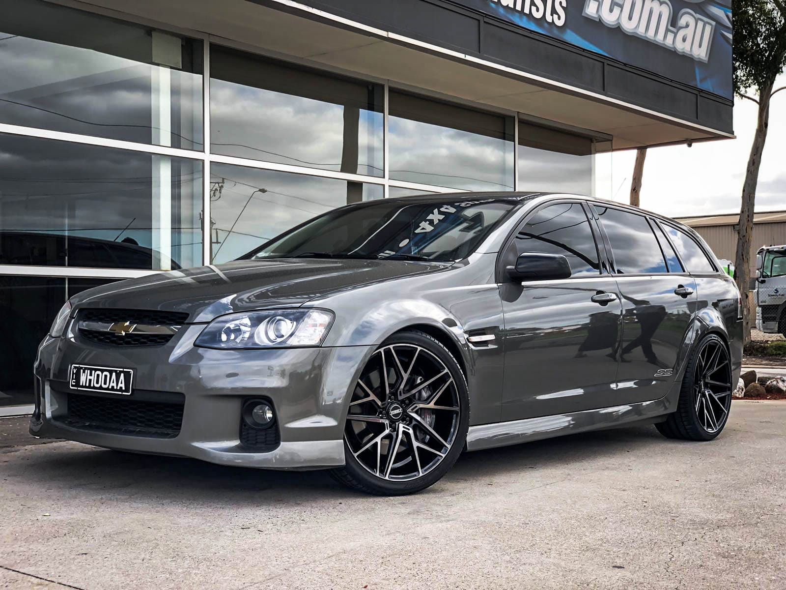 Holden commodore hussla jacques gloss black dark tint #2929