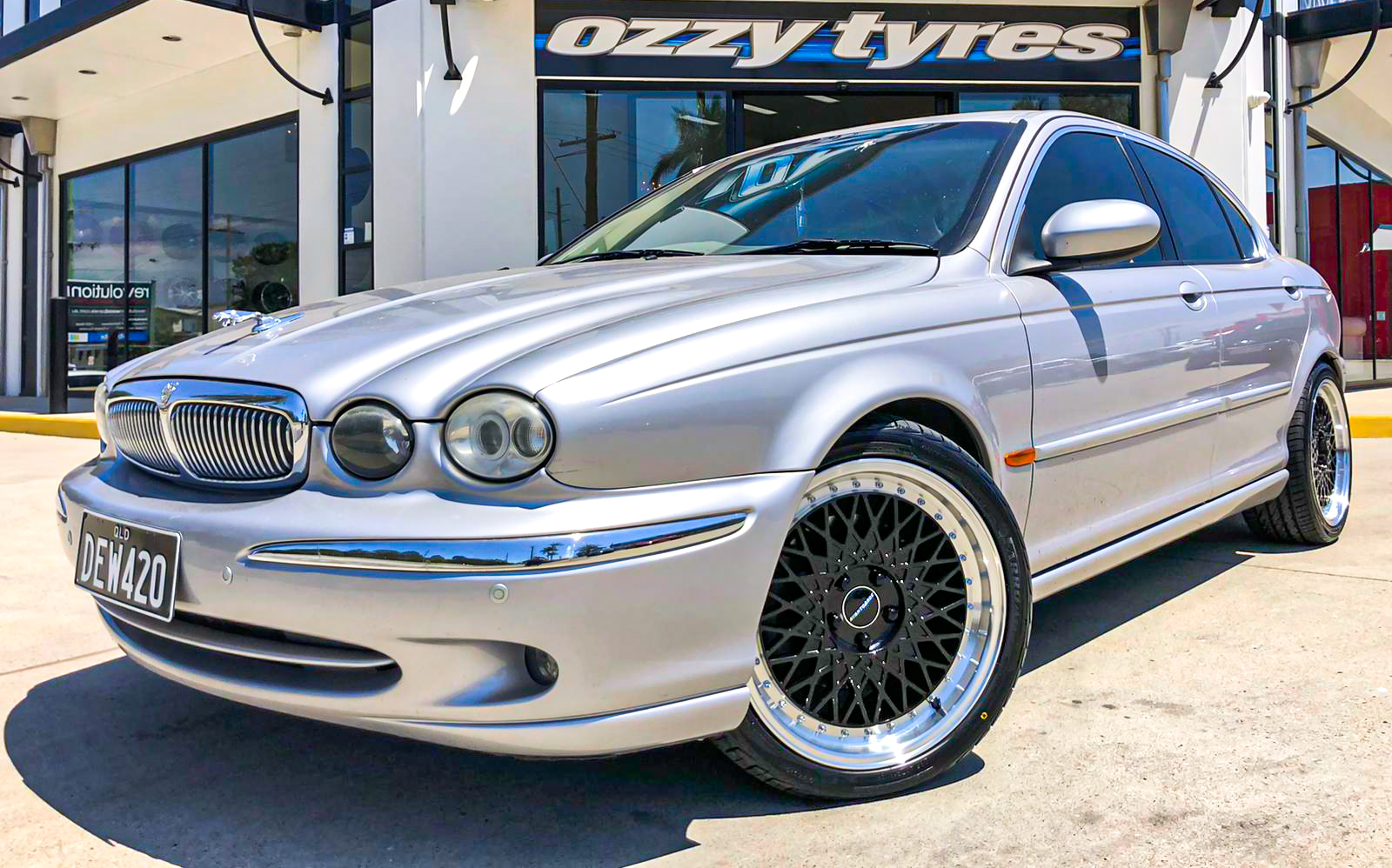 JAGUAR XJ AVANT GARDE M220 GLOSS BLACK MACHINED LIP #3087