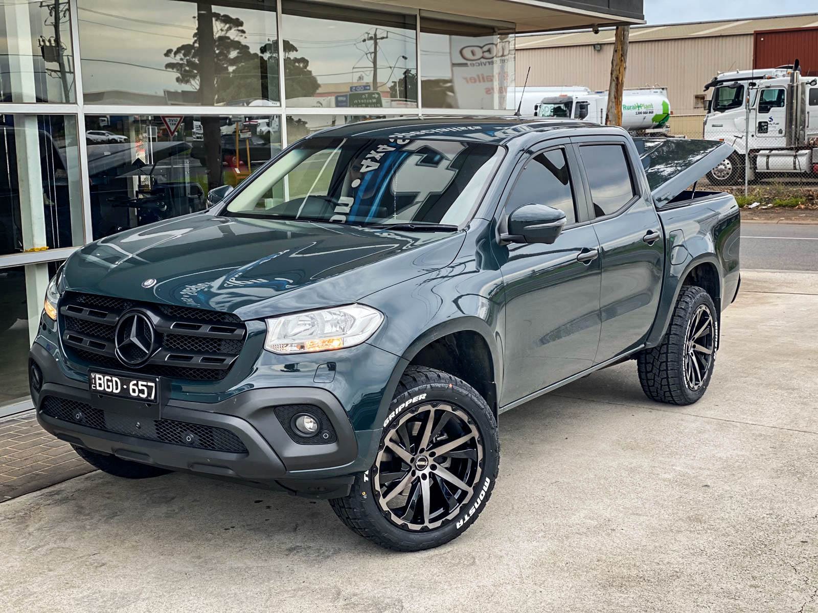 Mercedes-benz x-class hussla ss2 gloss black dark tint #3193