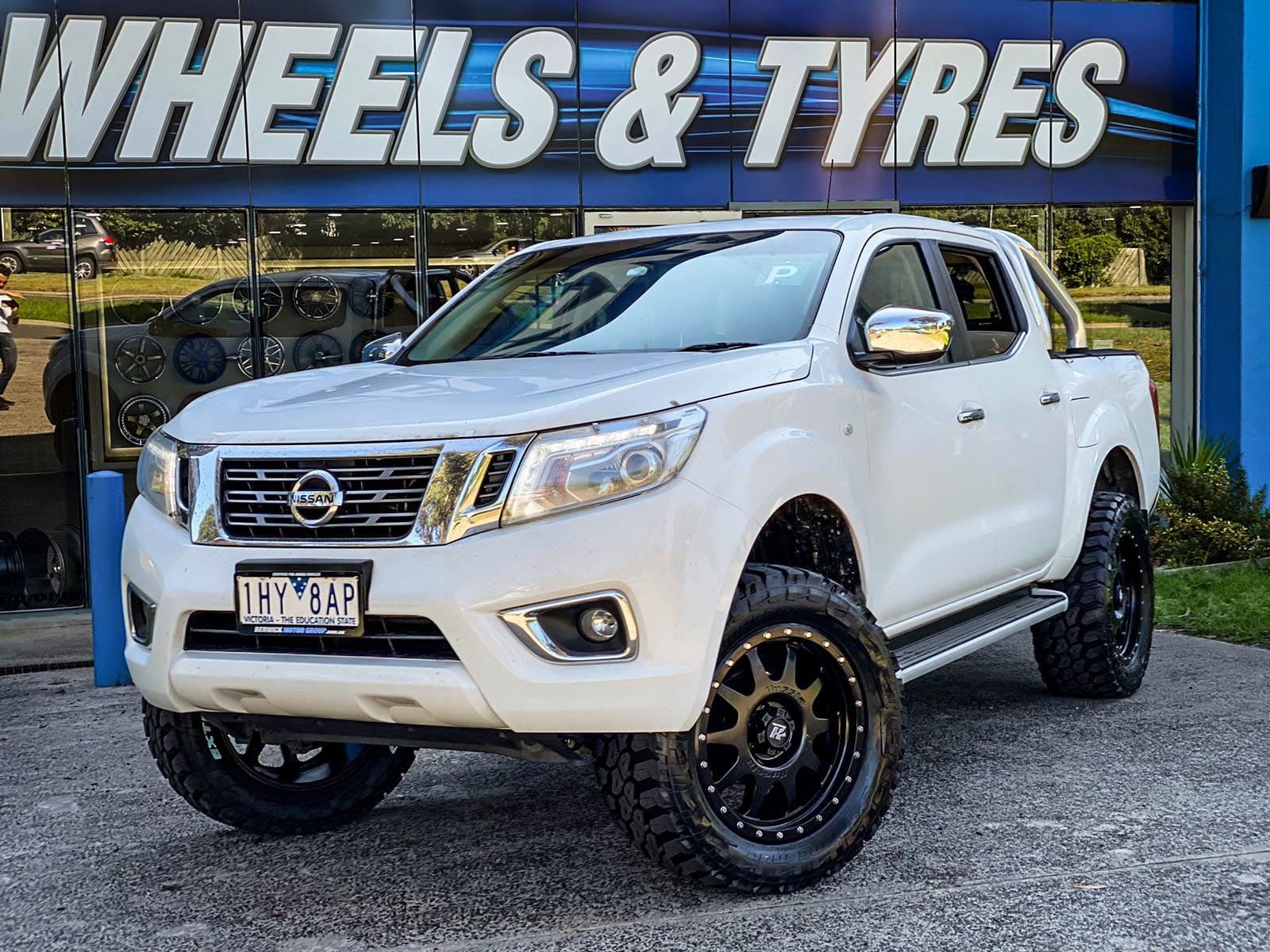 NISSAN NAVARA HUSSLA RAPTOR MATTE BLACK #3232