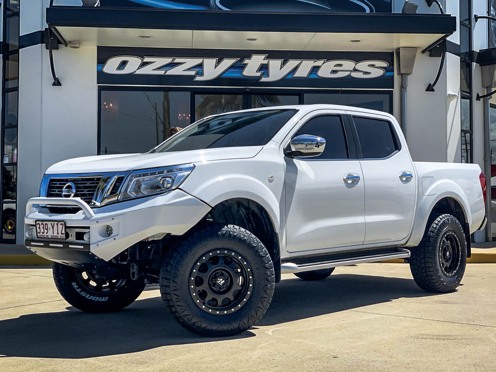 NISSAN NAVARA HUSSLA RAPTOR MATTE BLACK #3233