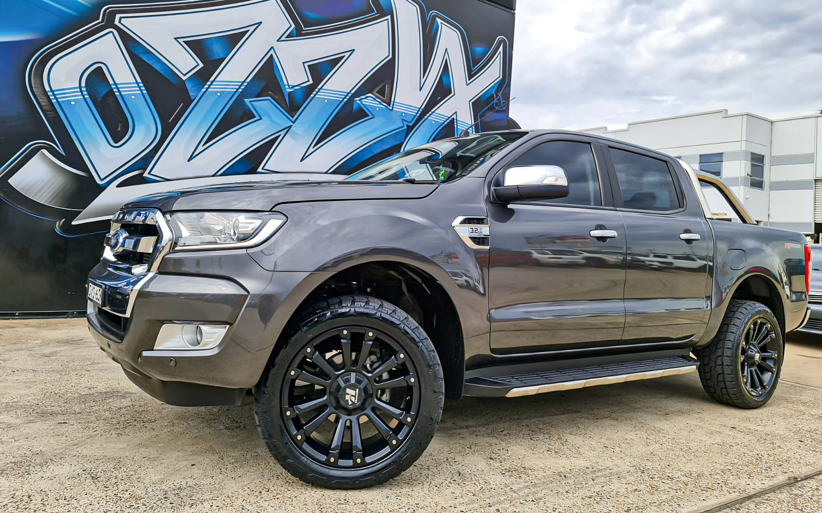 FORD RANGER HUSSLA AMBUSH MATTE BLACK #3369