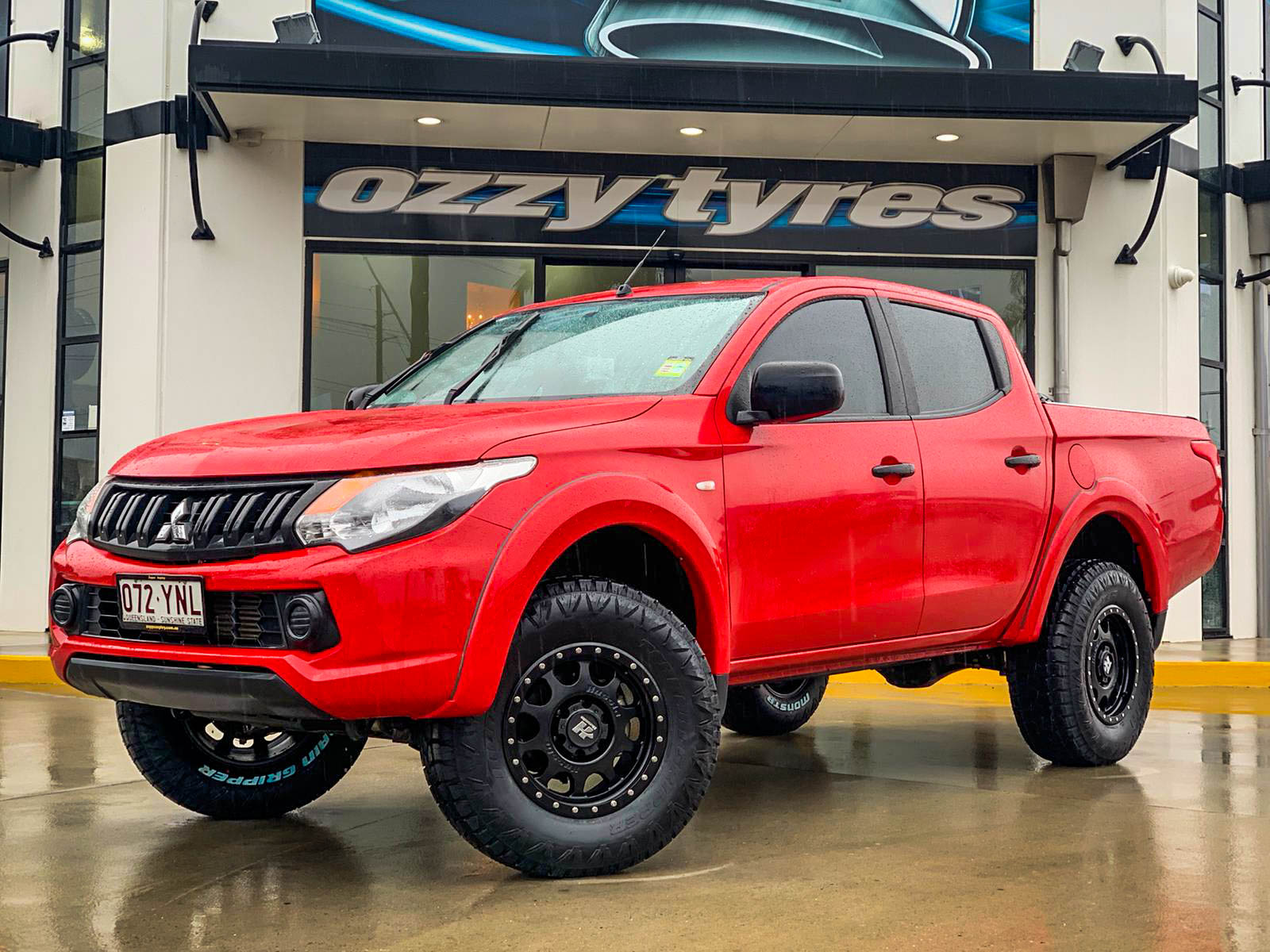 MITSUBISHI TRITON HUSSLA RAPTOR MATTE BLACK #3473