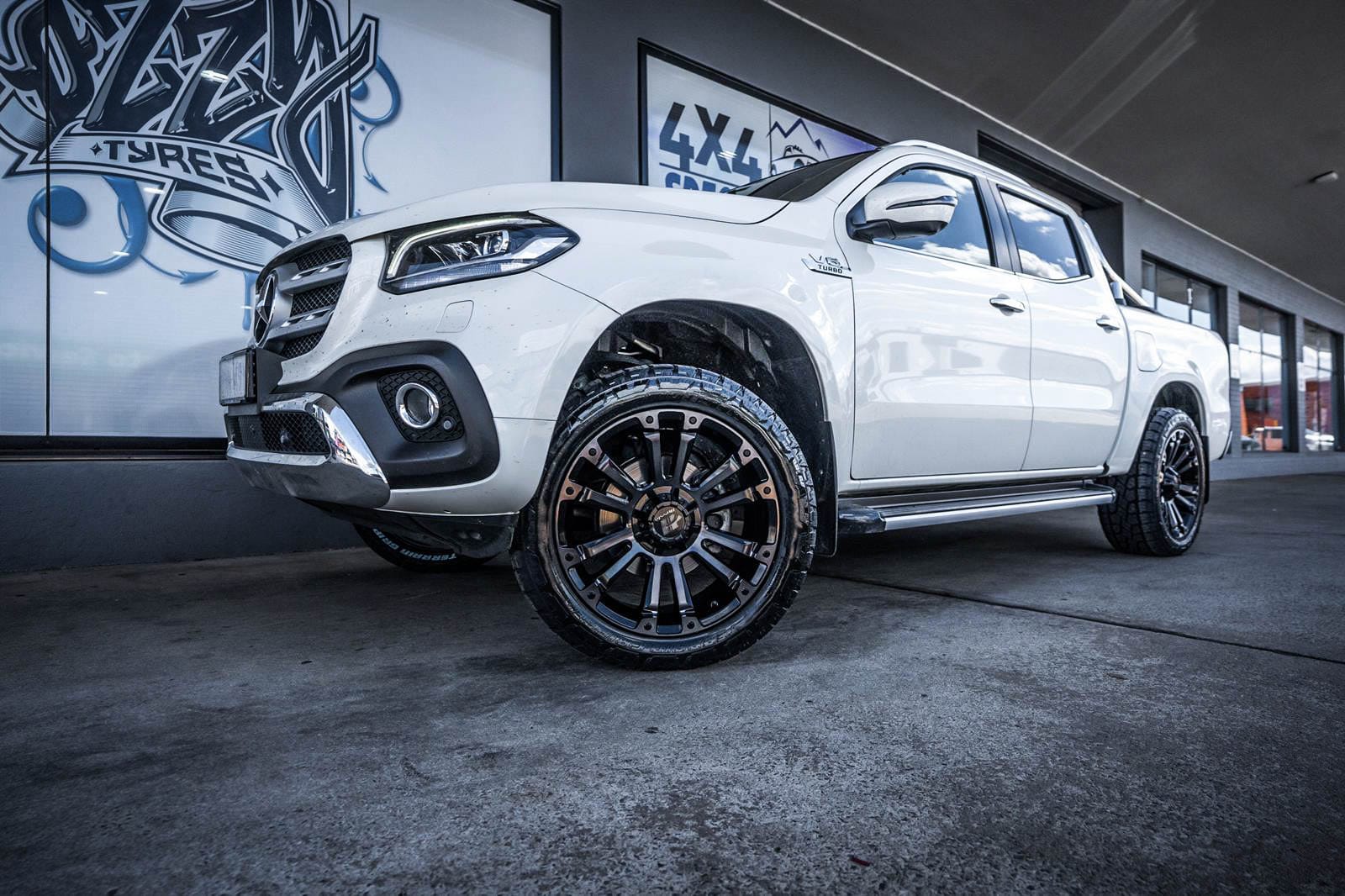 MERCEDES-BENZ X-CLASS HUSSLA AMBUSH GLOSS BLACK DARK TINT FACE #3549