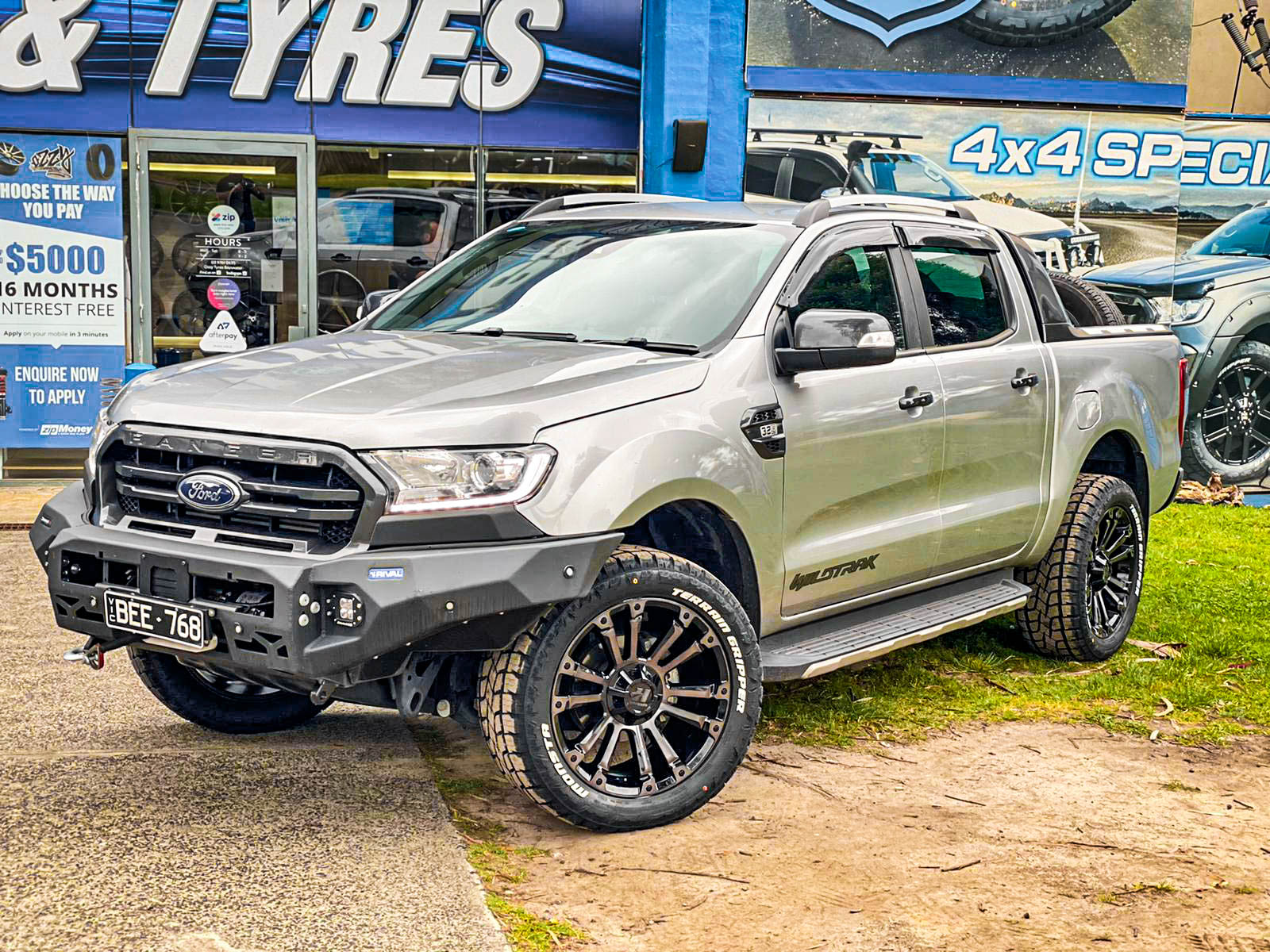 FORD RANGER HUSSLA AMBUSH GLOSS BLACK DARK TINT FACE #3857