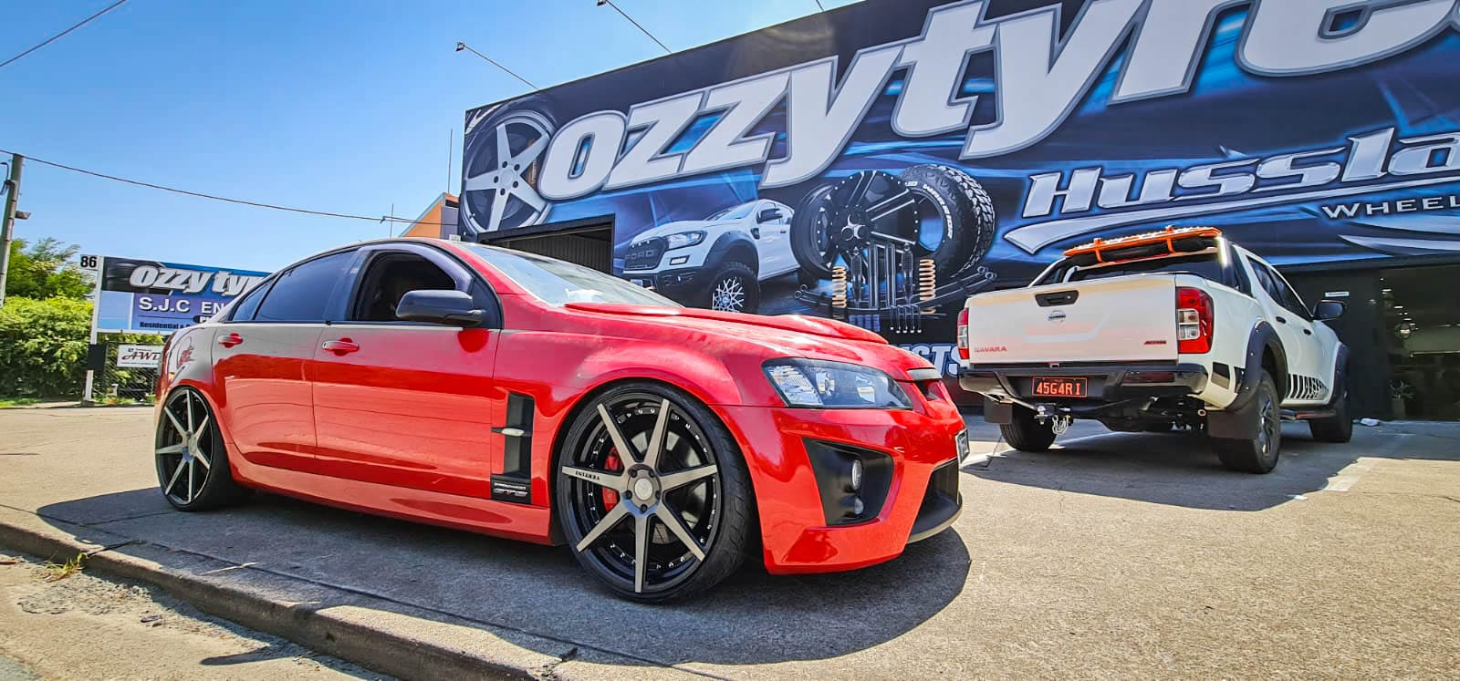 holden hsv gts vertini dynasty gloss black dark tint face chrome bolts ...