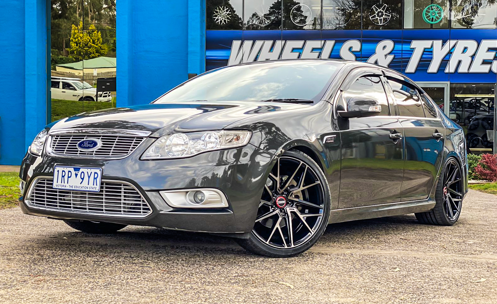 FORD FALCON HUSSLA JACQUES GLOSS BLACK DARK TINT #40