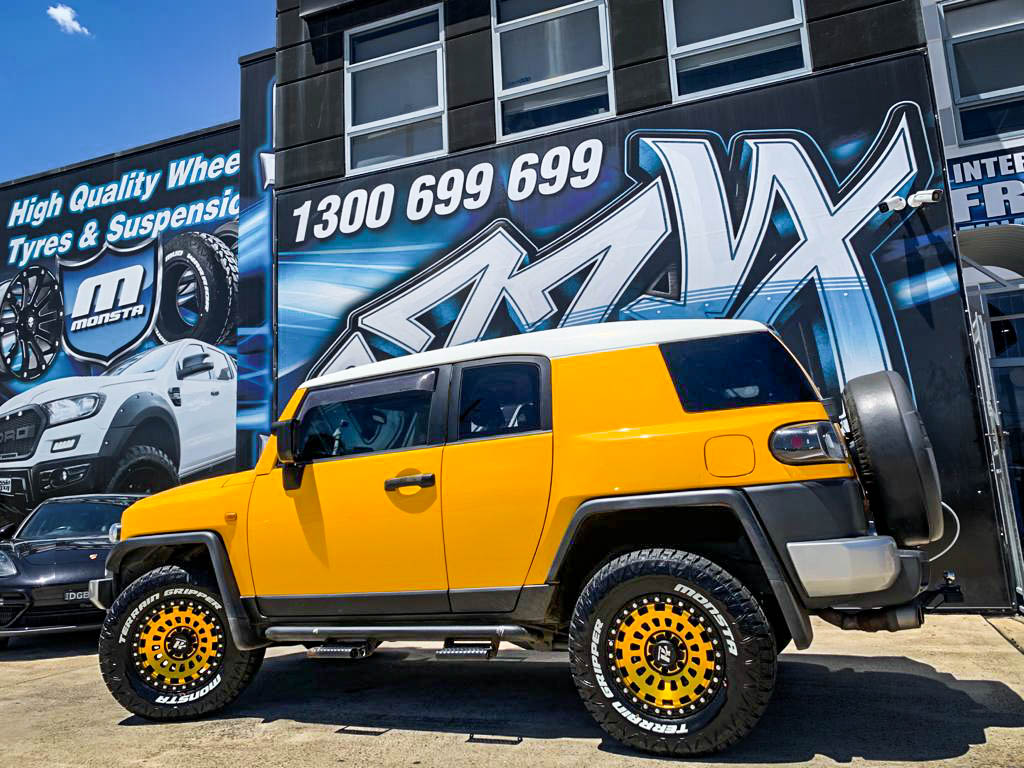 Toyota fj cruiser hussla strikeforce candy yellow #4420