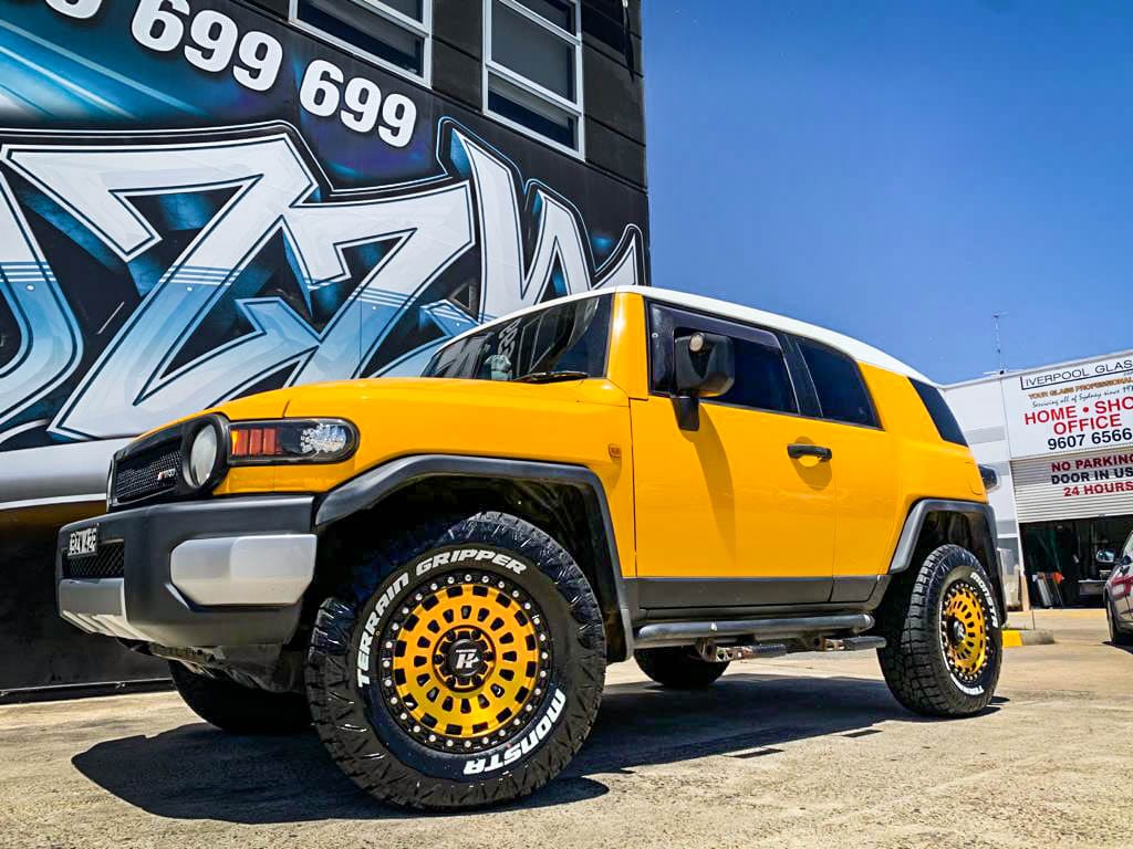 Toyota fj cruiser hussla strikeforce candy yellow #4420