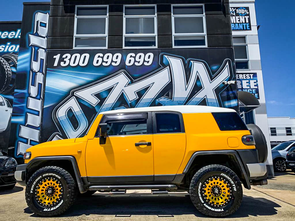 Toyota fj cruiser hussla strikeforce candy yellow #4420