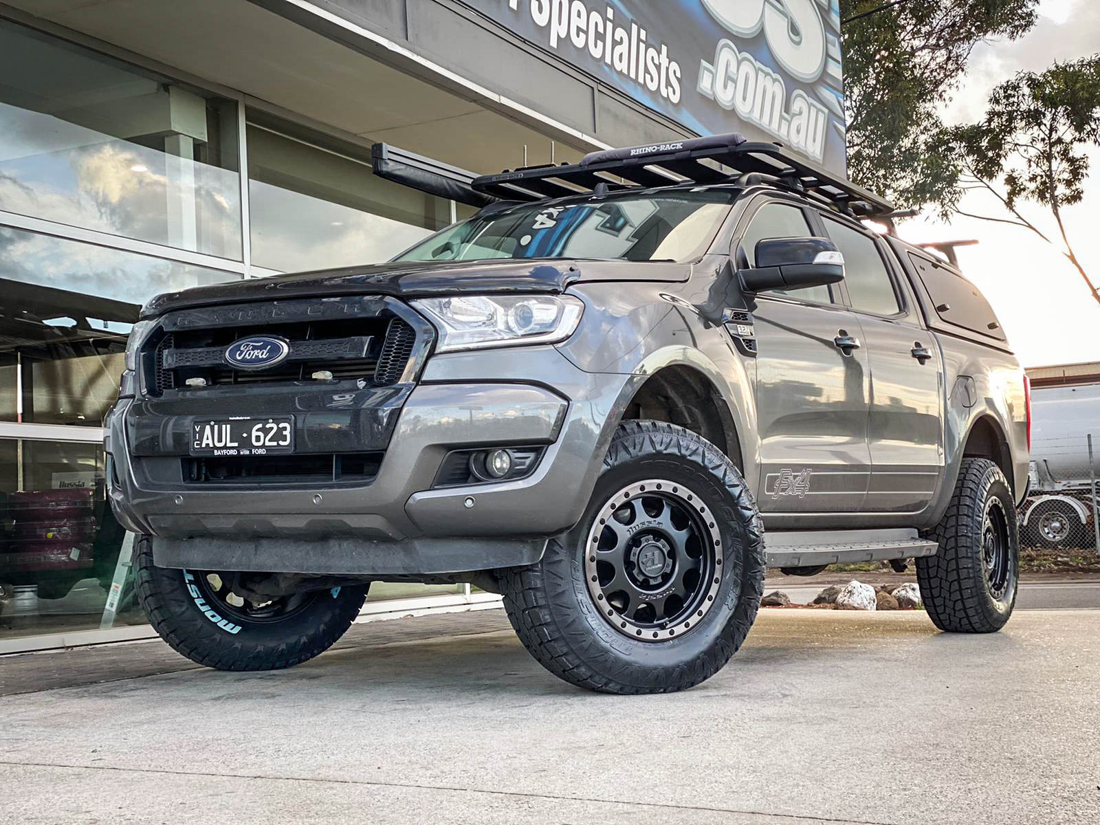 FORD RANGER HUSSLA RAPTOR MATTE BLACK DARK TINT LIP BLACK BOLTS #447