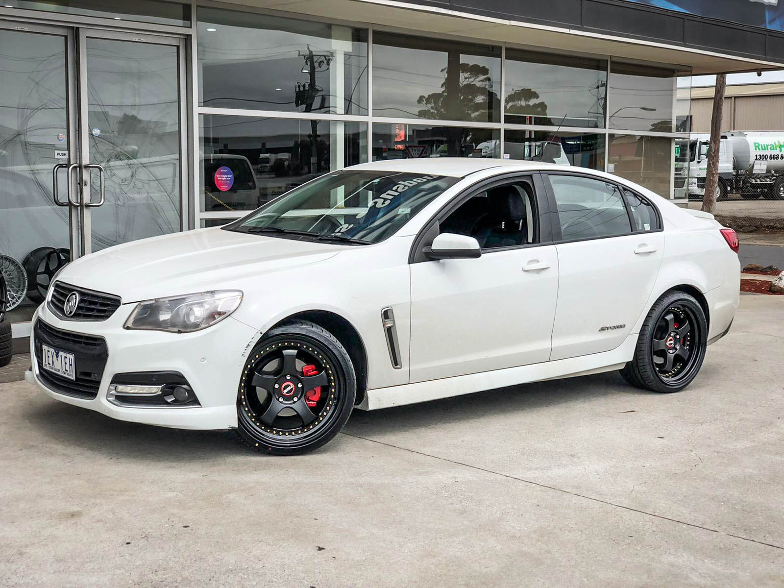 HOLDEN COMMODORE HUSSLA ZEN MATTE BLACK GOLD RIVETS GLOSS BLACK LIP #501