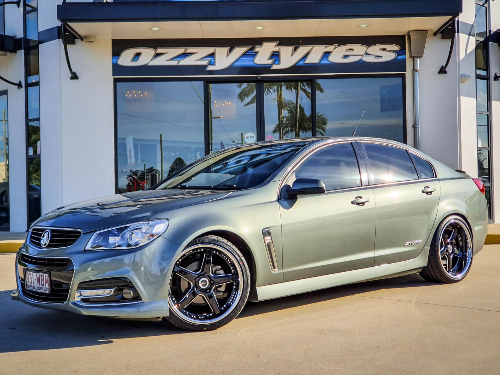 Holden commodore vertini drift gloss black chrome lip #502