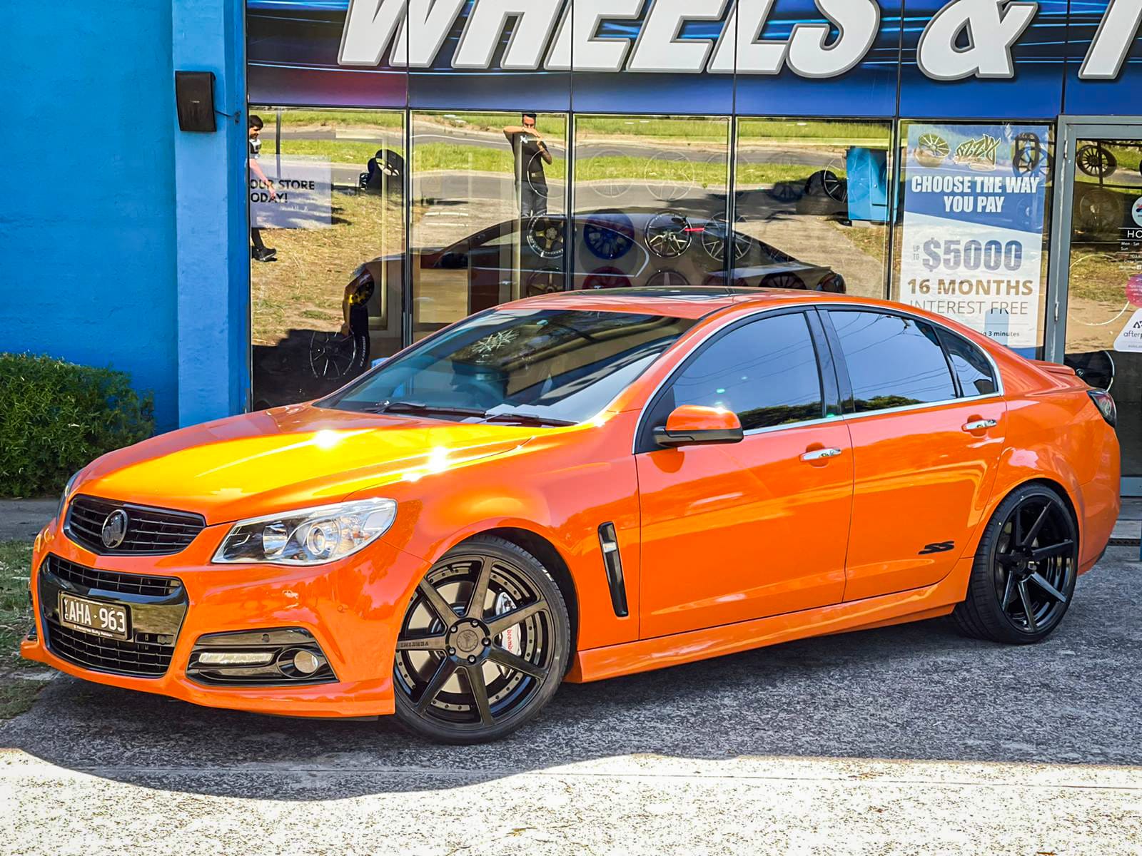 holden commodore vertini dynasty gloss black black bolts wheel #5822