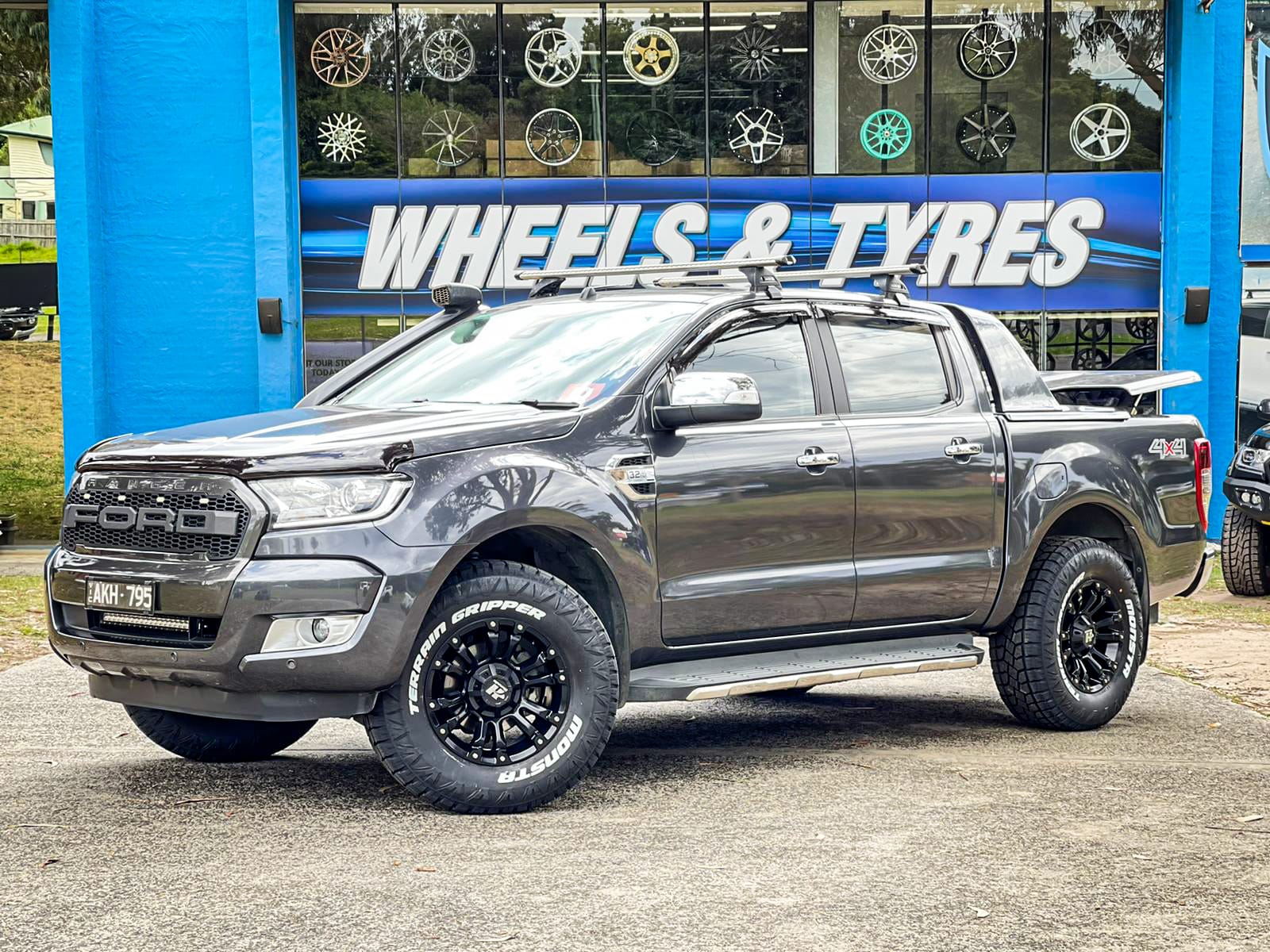 ford ranger hussla ambush matte black wheel #5834