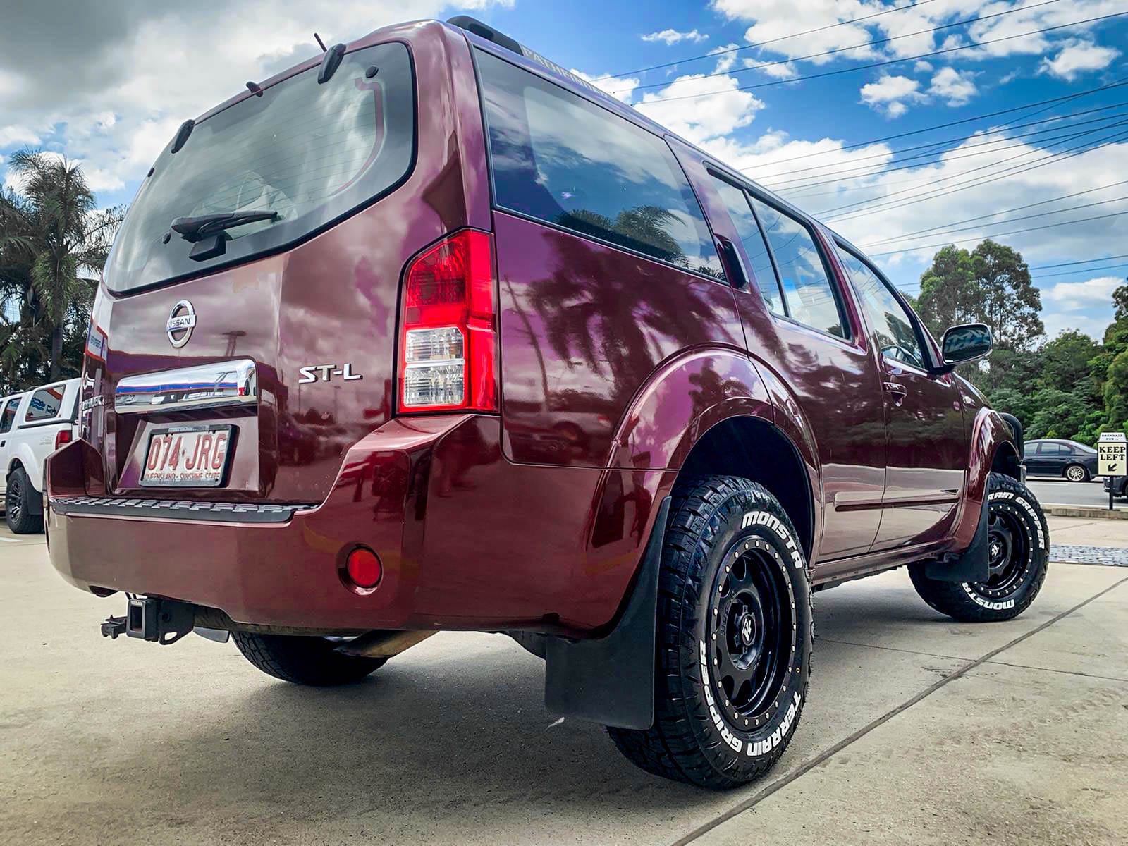 Nissan Pathfinder Off Road Wheels