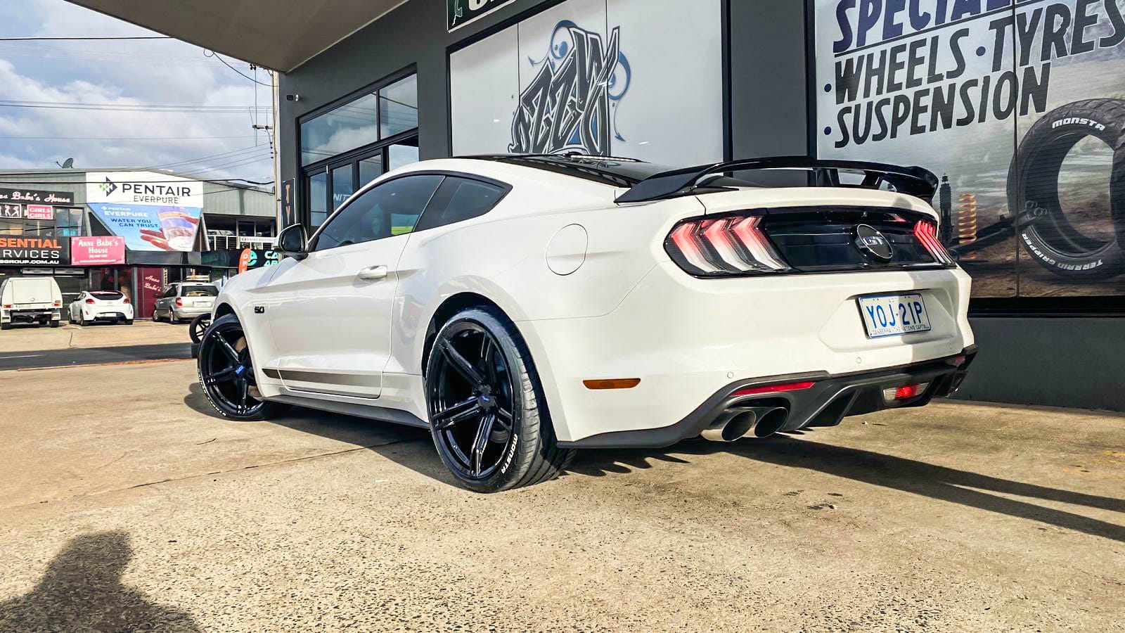 Ford mustang xo xf2 gloss black #70