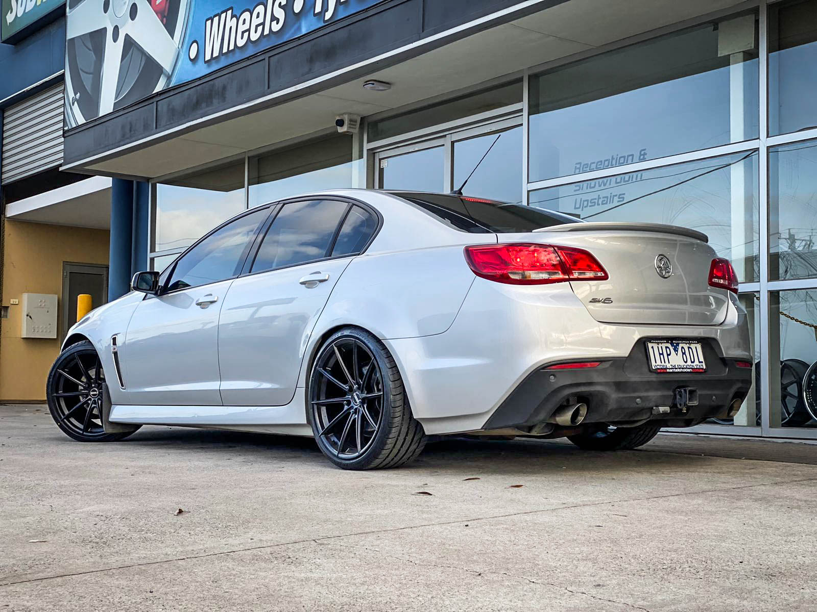 Holden commodore hussla moz matte black #730