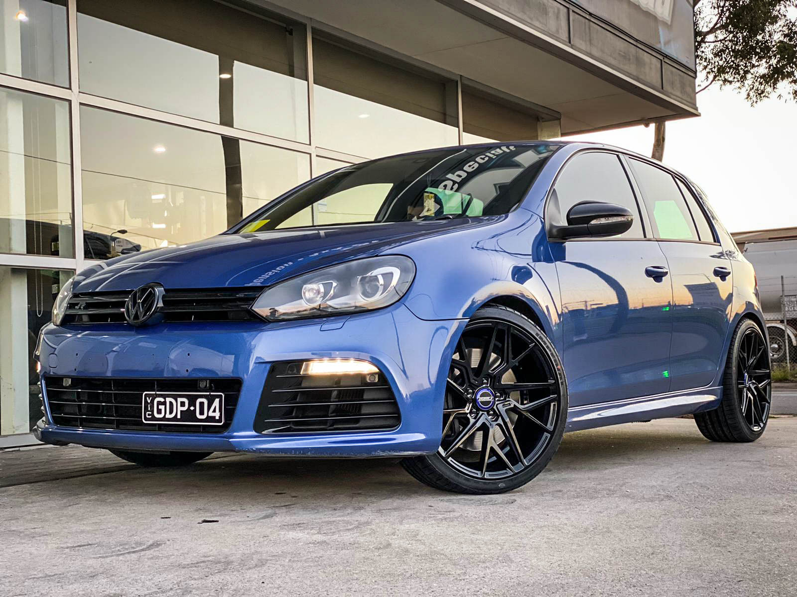 VOLKSWAGEN GOLF HUSSLA JACQUES GLOSS BLACK #868