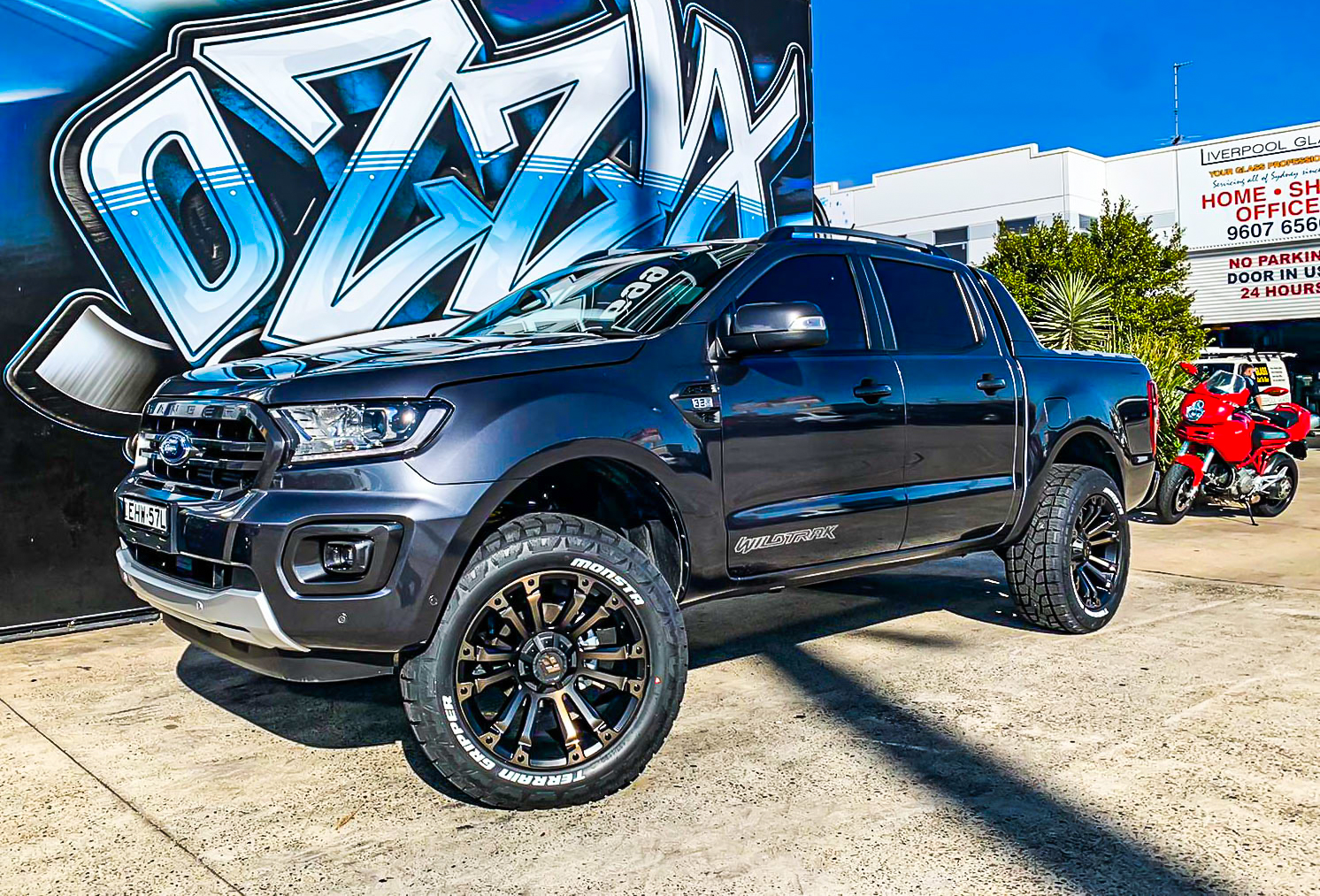 FORD RANGER HUSSLA AMBUSH BRONZE TINT FACE #919