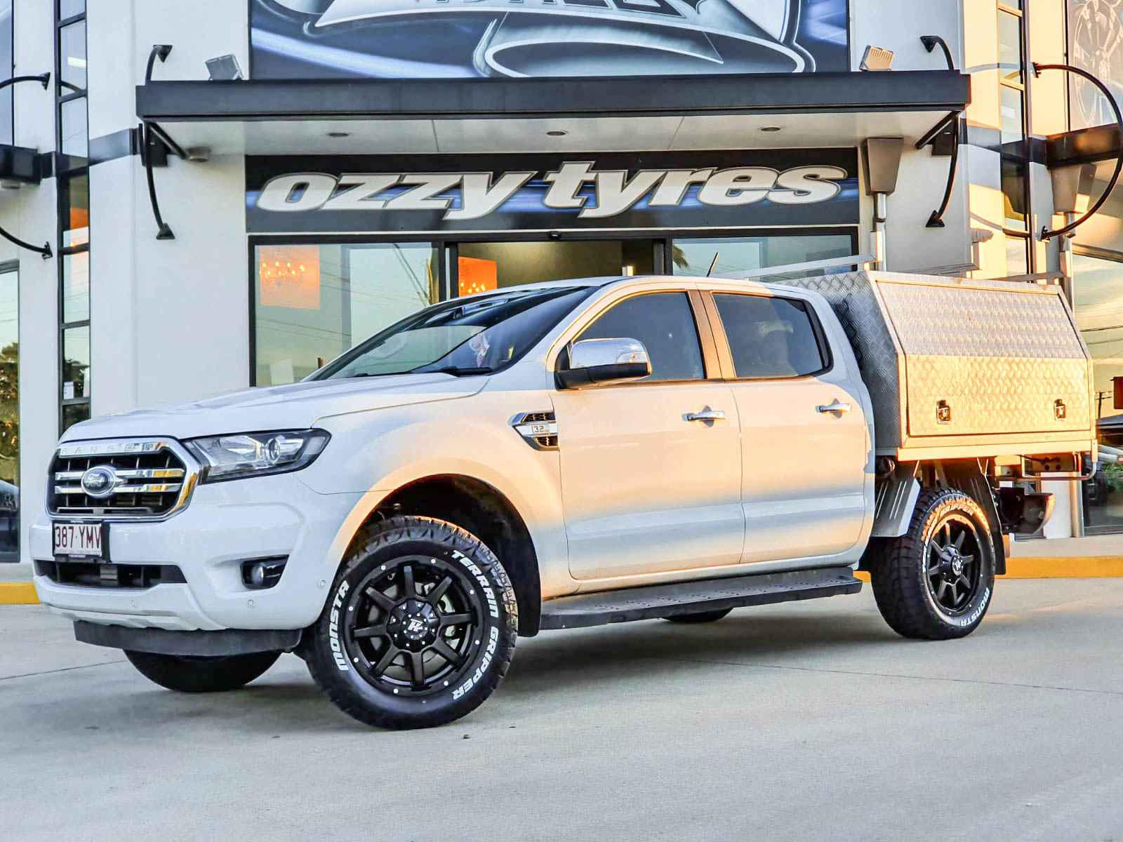 FORD RANGER HUSSLA STEALTH MATTE BLACK #929